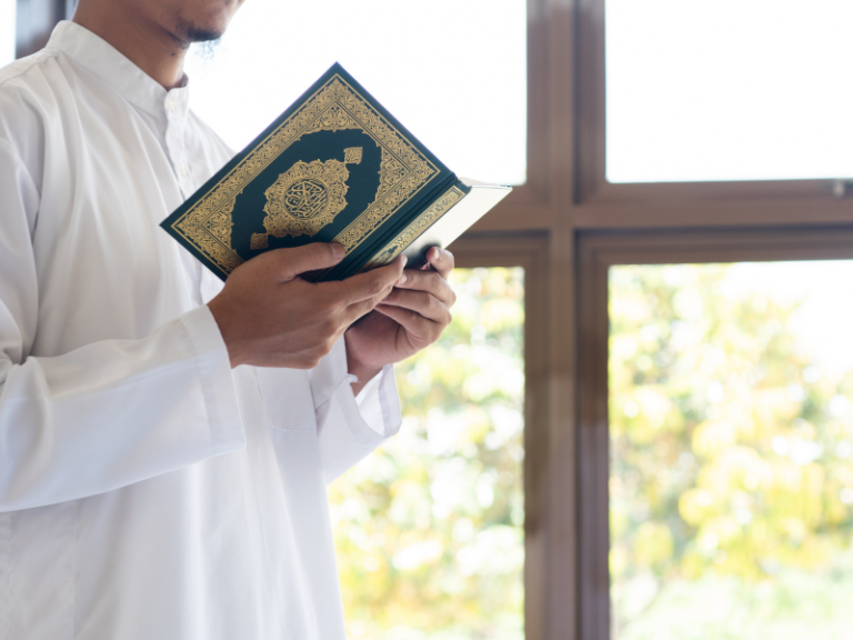 Dream About People Coming Into Your House: Dream Meaning